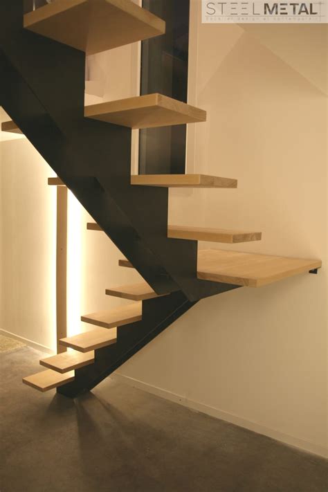 Escalier quart tournant en métal bois Fabrication sur mesure Steel Métal