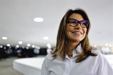 Janja Posta Foto Antiga Com Lula Após 2ª Cirurgia Em Breve Estaremos