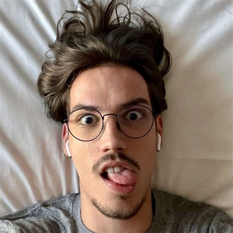 Towanda Thomas Towandaofficiel Snapchat Stories Spotlight And Lenses