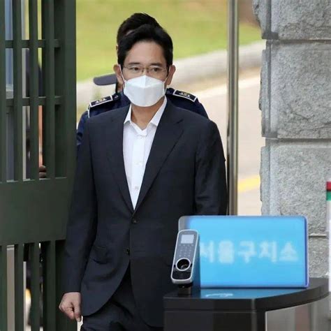 三星集团掌门李在镕获韩国政府特赦，曾因行贿朴槿惠获刑新闻复权限制