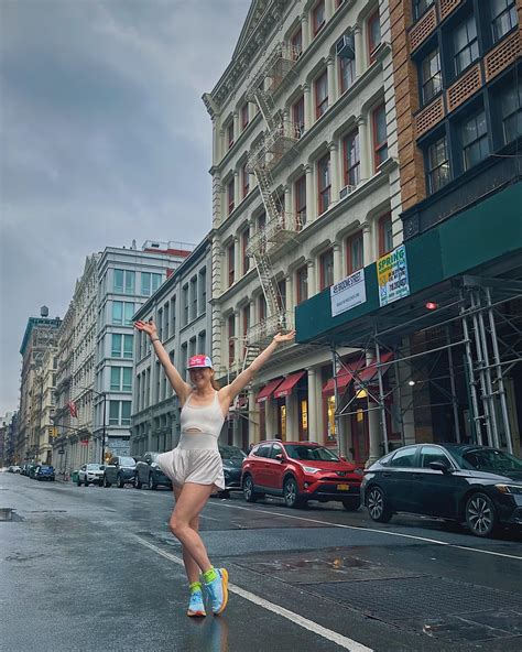 Izzy Seidel I Know What Youre All Thinking…… Theres Gotta Be A Lot