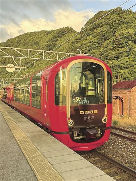 日本海の夕日眺め 特製三段重を堪能 えちごトキめき鉄道「雪月花」 9日に特別便「夕日便」運行 上越タイムス社