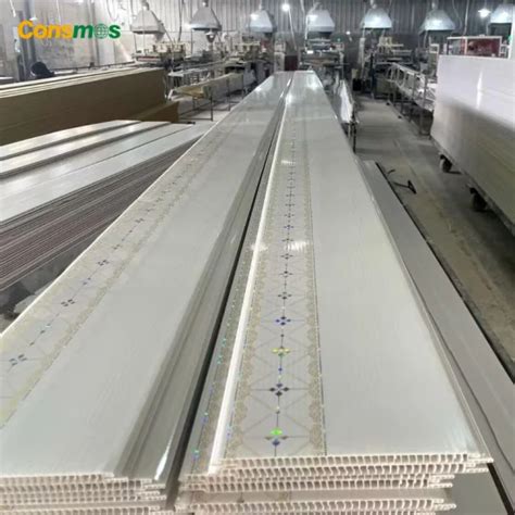 China Waterproof Wood Texture Plastic Cladding Boards Ceiling Panels