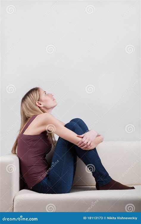 Ragazza Di Seduta Immagine Stock Immagine Di Copia Sede 18113173