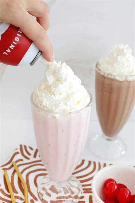 How To Make A Milkshake A Beautiful Mess