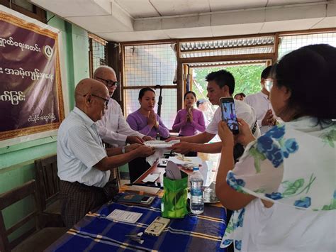 Myanmarnationalpost ငါးသိုင်းချောင်းမြို့တွင် အသက် ၇၀ နှင့်အထက် အဘိုးအဘွားများအား ကျန