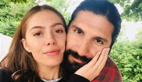 Kayvan Novak Wife Age Height Weight Net Worth Career And More