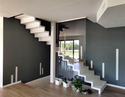 Swing Con Alzata Chiusa Scala A Sbalzo Cast Stairs