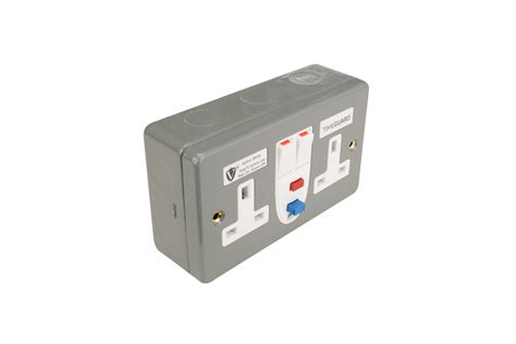 Rcd07mavn Timeguard 30a Bs Fixing Active Rcd Socket Plastic Surface Mount Switched 230 V