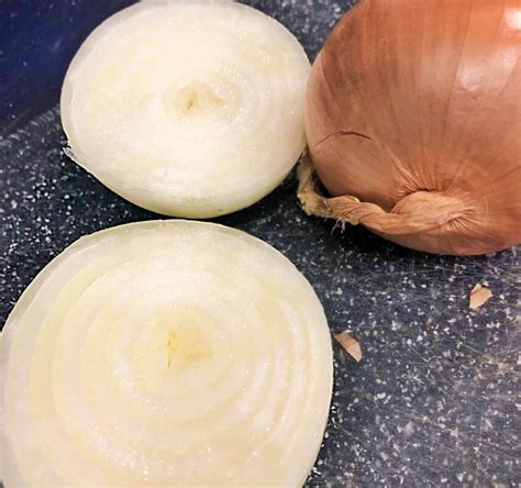 Storie Dicucina Perche La Cipolla Ci Fa Piangere E Rimedi In