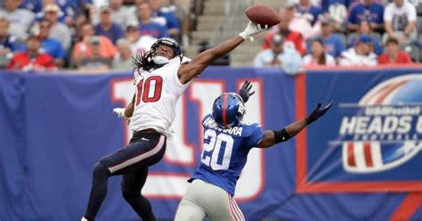 Watch Deandre Hopkins Make A Sick One Handed Catch In Practice