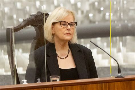 Sucessor De Rosa Weber Deve Herdar 46 Ações Entre Elas A Do Aborto