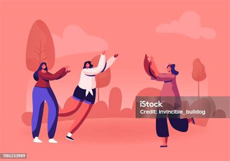귀여운 행복한 소녀의 그룹 바보와 함께 시간을 보내는 야외 점프 여자 친구 산책과 거리에서 휴식 재미 우정 행복 휴가 만화 플랫