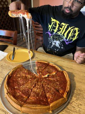 Chicagos Pizza Updated June 2026 373 Photos And 490 Reviews 5525