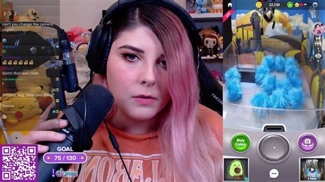 Alluux Wubby Merch Is Live On Twitter Playing Some Claw Games On Stream Right Now 😻