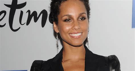 Alicia Keys To Donate Instruments To Her High School Cbs News