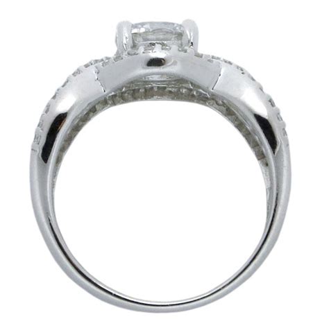 Wonderful 3 Carat Cubic Zirconium Round Engagement Ring For Women