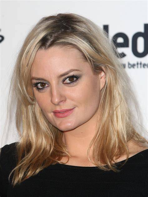 Morgana Robinson Lezwatchtv