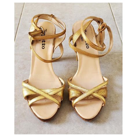 Repetto Des sandales Cuir Doré ref.680801 - Joli Closet