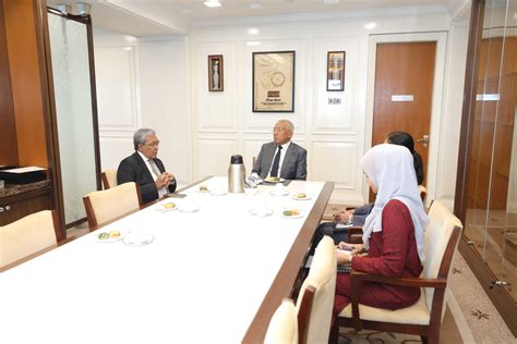 Ybhg Datuk Wira Arham Abdul Rahman Ceo Of Mida Courtesy Visit To Ybhg