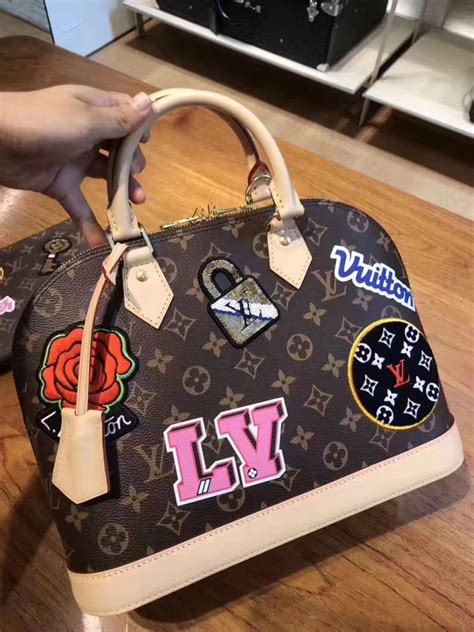 Authenticate Your Louis Vuitton Bag CINEMAS 93