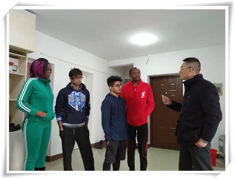 国际教学部看望慰问春节期间在校留学生 蚌埠医科大学
