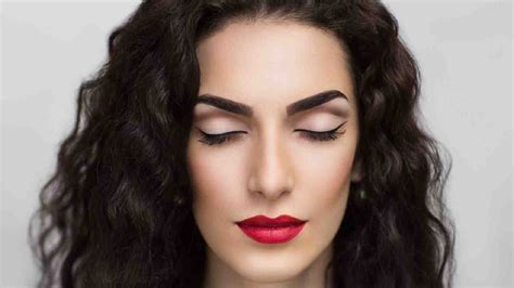 Thick Natural Eyebrows
