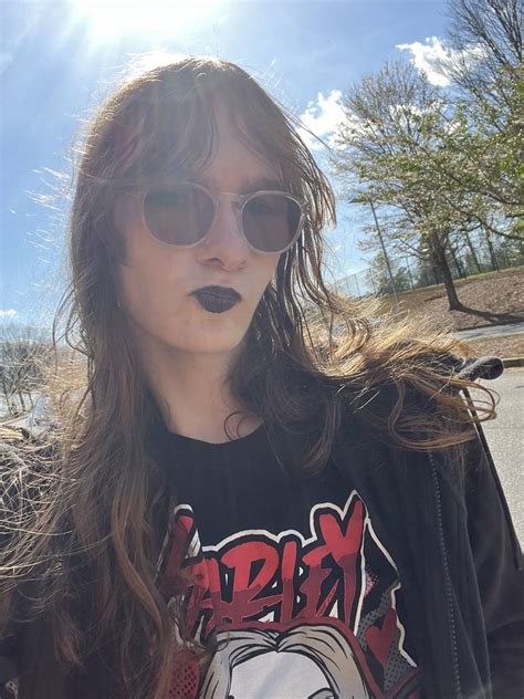 Sky🏳️‍⚧️ Mando S3 Spoilers On Twitter Black Lipstick
