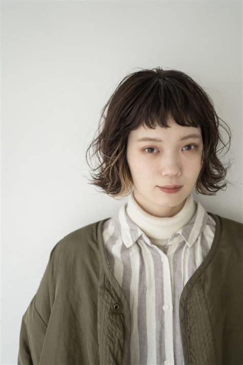 オン眉インナーカラーボブ｜cieca シエカスタイリスト野元亮太のヘアスタイル Lala ララ ヘアカットのアイデア