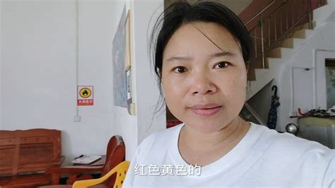 来北海银滩过冬的人多了，北海宝妈带娃在家旁边玩，娃抢游客东西 Youtube