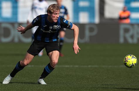 Manchester United Complete Rasmus Hojlund Signing On Five Year Deal