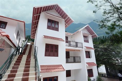 Oyo La Flora Resorts Hotel Reviews Sulthan Bathery India