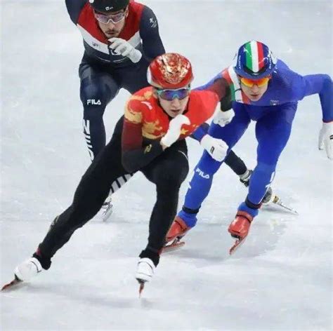 【1053体育】晋级！晋级！晋级！武大靖四分之一决赛速滑