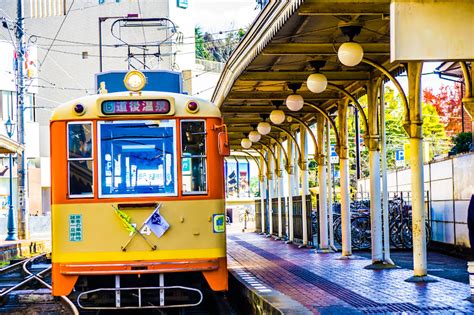 道後温泉駅で路面電車や坊っちゃん列車の撮り鉄してみたよ Kosublog