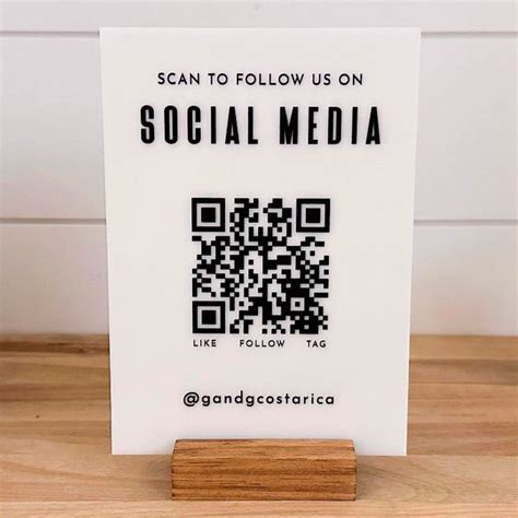 Табличка Acry с Qr кодом на деревянной подставке А5 150х210 мм Белый 27008 02 фото отзывы