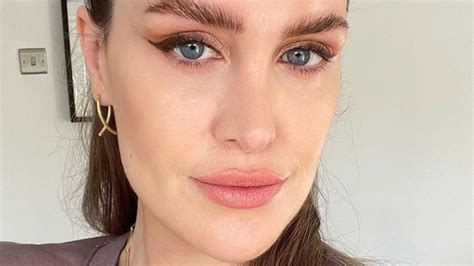 Why Brown Eyeliner Is A Must On Natural Makeup Days