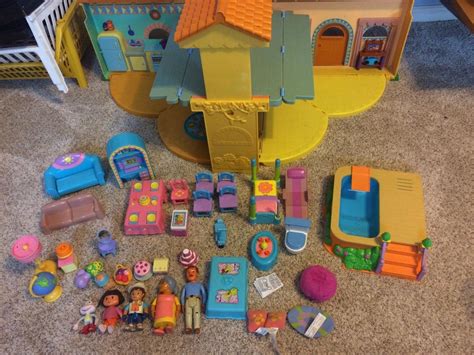 Dora The Explorer Talking House Dollhouse Huge Lot Furniture Figures