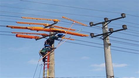 Wujud Sinergi Dan Kolaborasi Tim PDKB PT PLN Lahat Lakukan Pemeliharaan Jaringan KV Tanpa