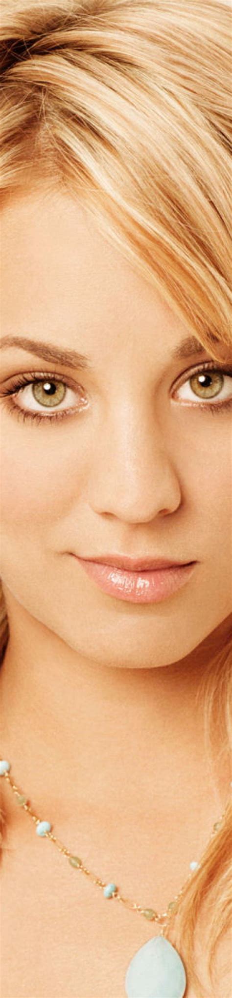 X Kaley Cuoco Hot Pose X Resolution Wallpaper Hd Celebrities K Wallpapers