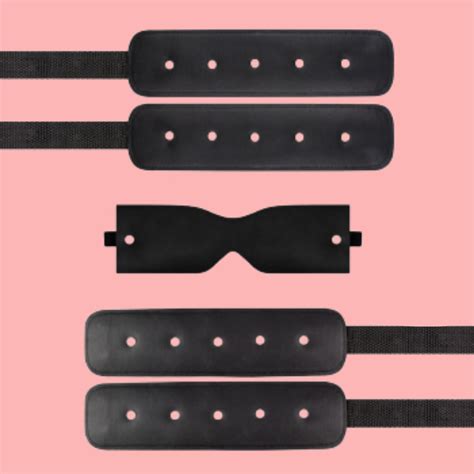 Kit Bondage Couro Algema Tornozeleira E Venda Para Os Olhos Shopee Brasil