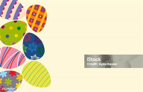 Happy Easterset Of Easter Eggs 와 와 다른 질감 통하고 있는 A Yellow Background 봄