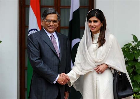 Hina Rabbani Khars Date With India Photo Gallery