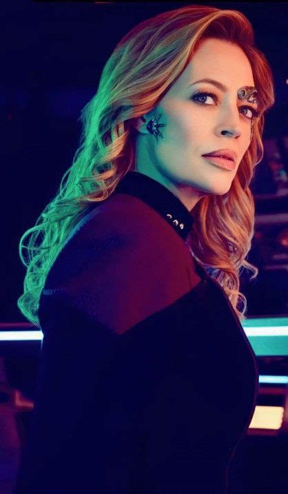 Star Trek Cast Star Trek Voyager Seven Of Nine Jeri Ryan Star Trek