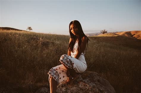 21 Head Turning Straight Hairstyles For Black Women