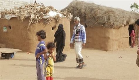 المبعوث الأممي وشخصيات يمنية في مشاورات حول استئناف العملية السياسية