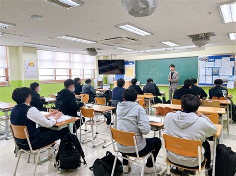 분당에픽 2024대비 공교육 지원사업방과후 논술 개강 현장 수리논술 김대환 에픽 부원장님 인문논술 임찬우 에픽 첨삭팀장