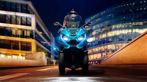 Peugeot Metropolis 2020 El Scooter De Tres Ruedas Conectado