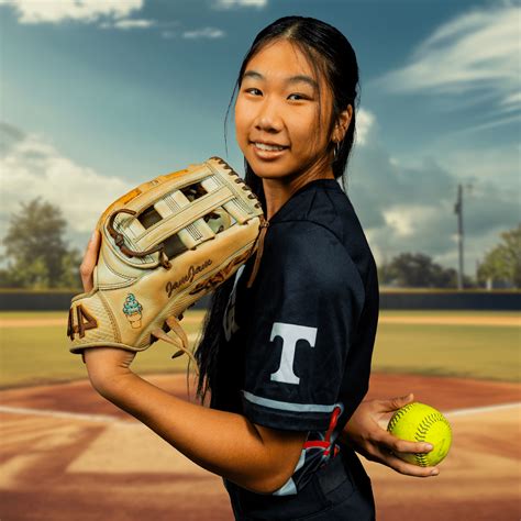 Tavares High Senior Jasmine Lawrence Balances Softball Academics And