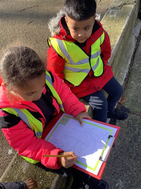 Southwold Primary School Reception Class Learn Orienteering Skills