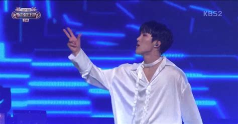 2017kbs가요대축제 더유닛 2부 오프닝 무대 장식시선 사로잡은 단체 안무